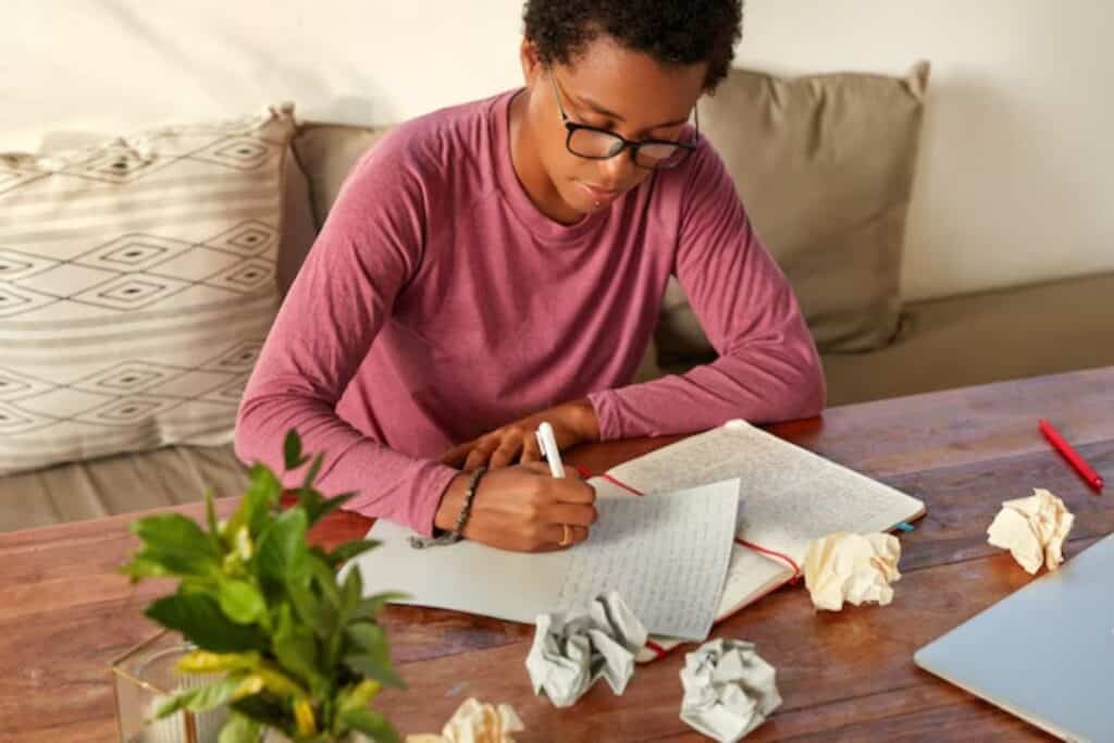 20 types d'essais : Exemples et conseils pour réussir