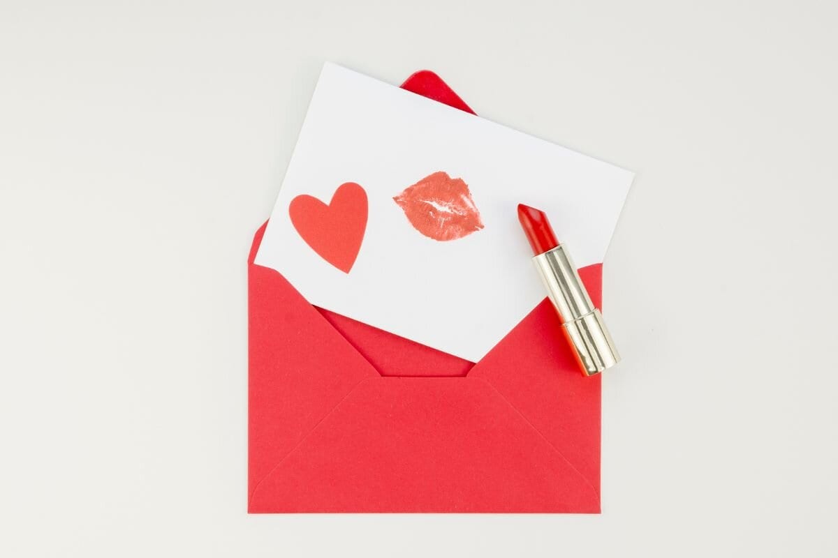 Como escrever uma carta de amor para ela [+50 exemplos]