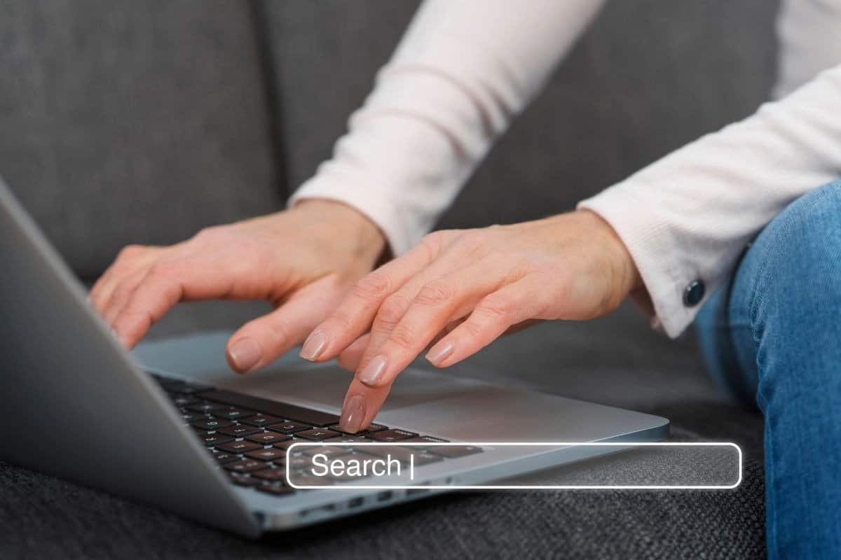 Top 8 Best Reverse Image Search Tools in 2025